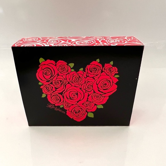 Brighton | Party Supplies | Brighton Gift Box Heart Shaped Roses Are ...